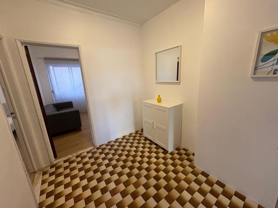 T1 Odivelas Ramada Metro Ramada E Caneças • OLX.pt