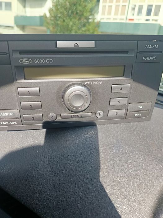 Auto radio ford 6000 Gondomar (São Cosme), Valbom E Jovim • OLX.pt