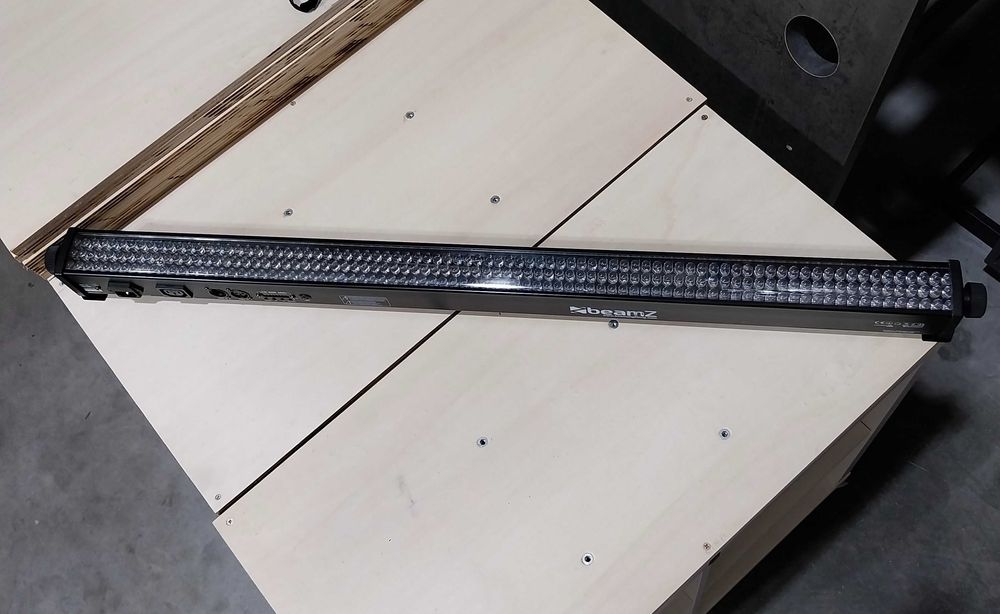 Barra LED RGB 1M - controlo por DMX Atalaia E Alto Estanqueiro-Jardia ...