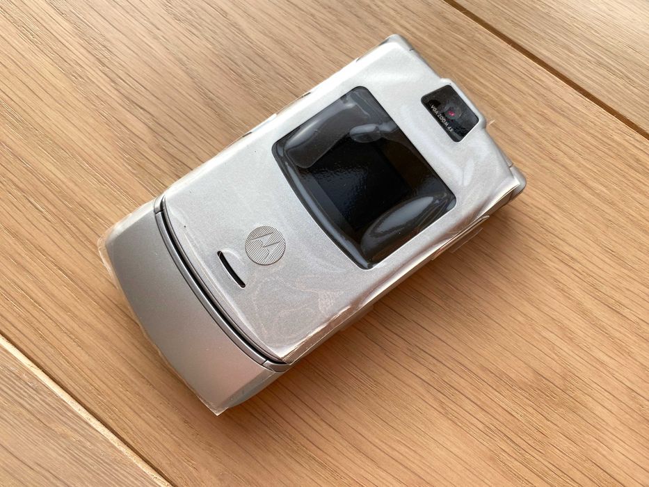 Motorola RAZR V3 Silver - НОВИЙ ! - Oригінал ! vintage phone ретро: 22 ...