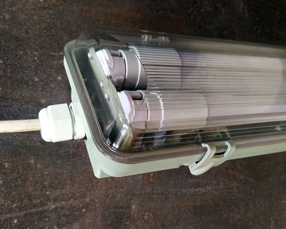 Плафон для лампы дневного света LED Т8 со склада поставщика 0210: 199 ...