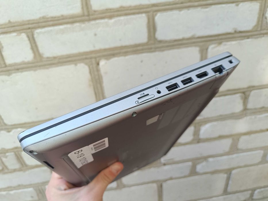 6 ядер, Ігровий ноутбук DELL (i7 10850H/16GB/256GB/Nvidia P620 4GB): 13 ...