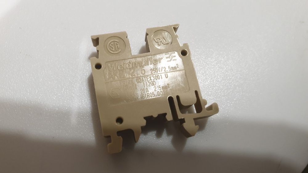 Винтовая проходная клемма Weidmüller AKZ 2.5mm AKZ 2.5 AKZ 2.5: 20 грн. - Інші комплектуючі ...