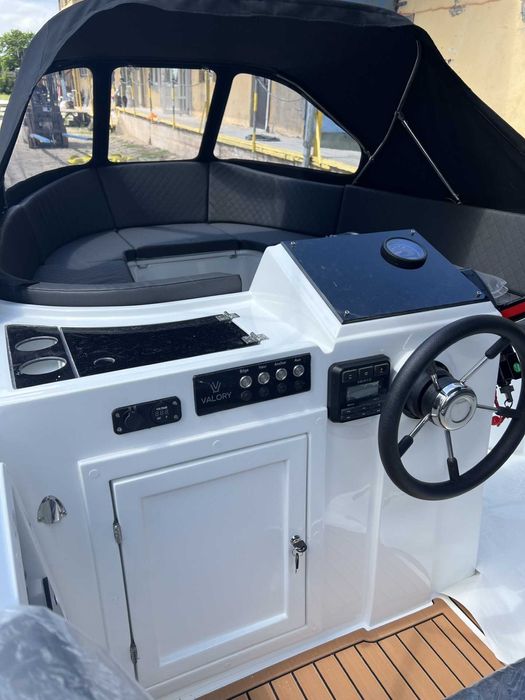 NOWA Łódź Valory 555 Classic +silnik HIDEA 30 HP PAKIET START Chojnice ...