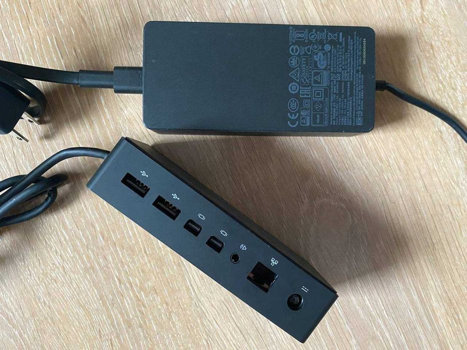 Док-станція Microsoft Surface Dock Model 1661 + адаптер 1749: 1 800 грн ...