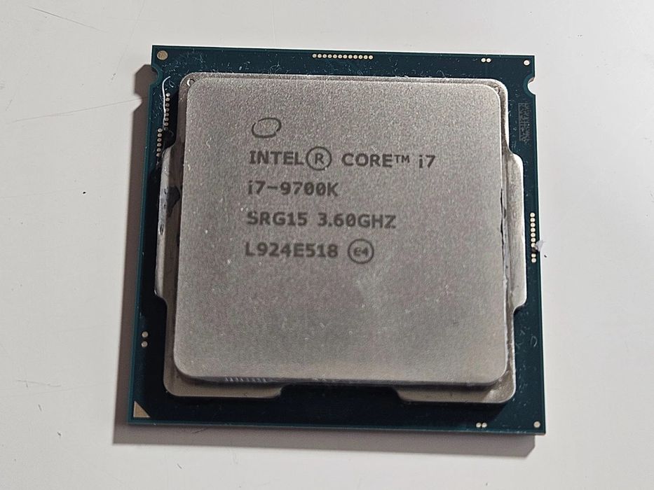 Процессор intel core i7 9700K socket 1151: 3 300 грн. - Комплектуючі та ...