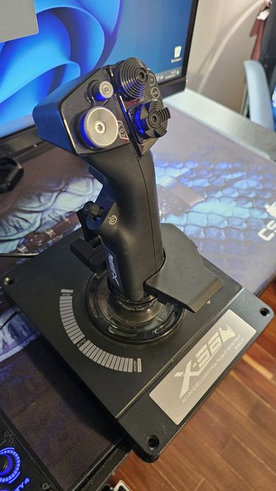 Joystick logitech x56 hotas Odivelas • OLX Portugal