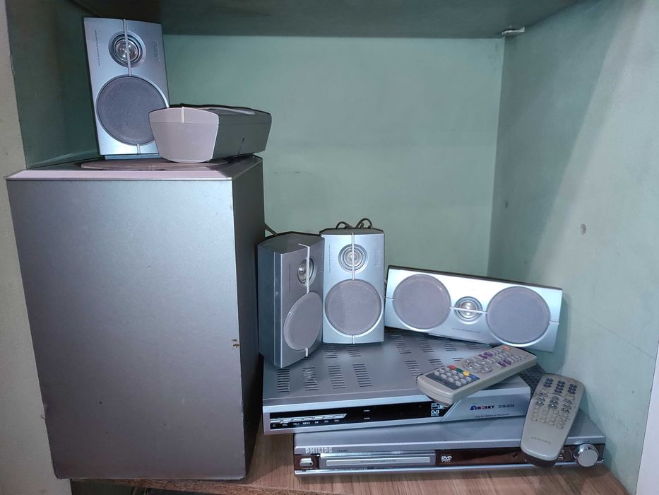 Домашний кинотеатр PHILIPS LX3600D: 2 000 грн. - Акустичні системи ...