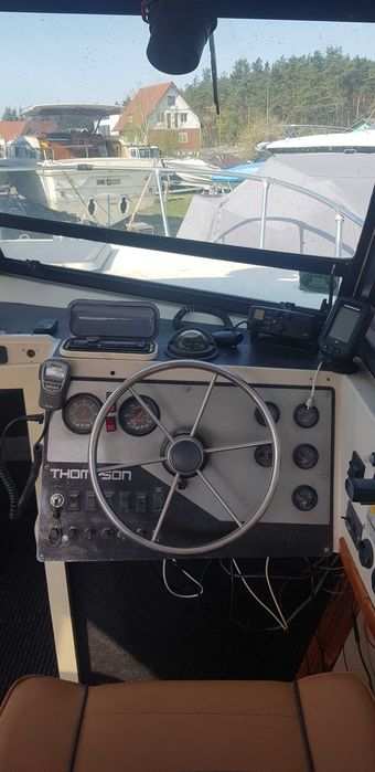 Jacht motorowy Thompson 24 hardtop volvo penta 260 km bayliner sea ray ...