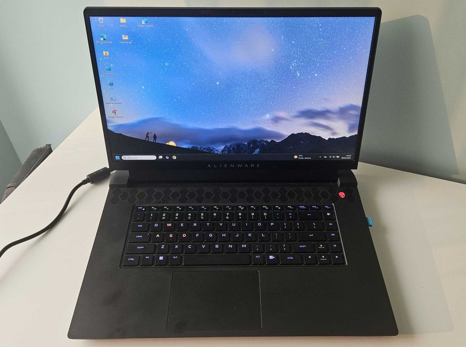 Alienware R17 R7-6800H/16GB/SSD 1TB/RX6850M-12GB/matryca 4k rezerwacja ...