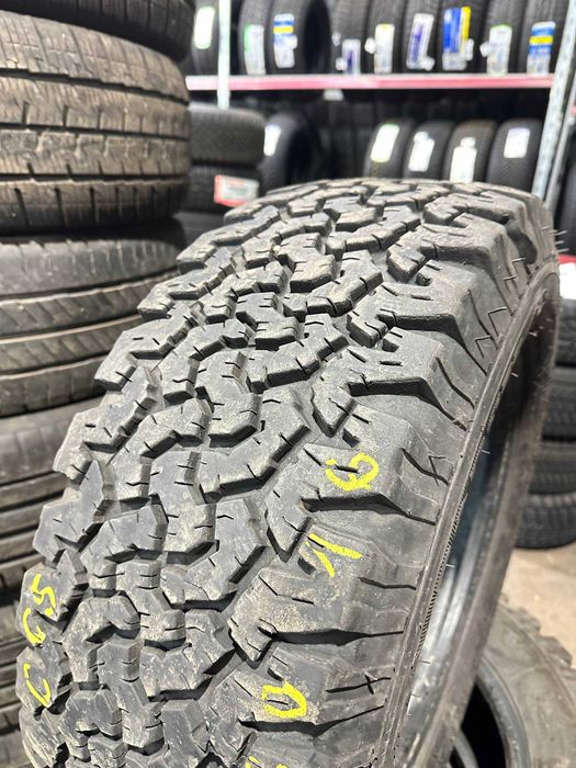 Б/у шини 235/60 R16 Insa turbo 9mm AT OFF Road 2022року CC5: 3 600 грн ...