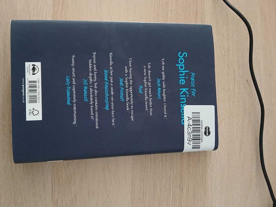 The Party Crasher Sophie Kinsella: 200 грн. - Книги / журнали Київ на Olx