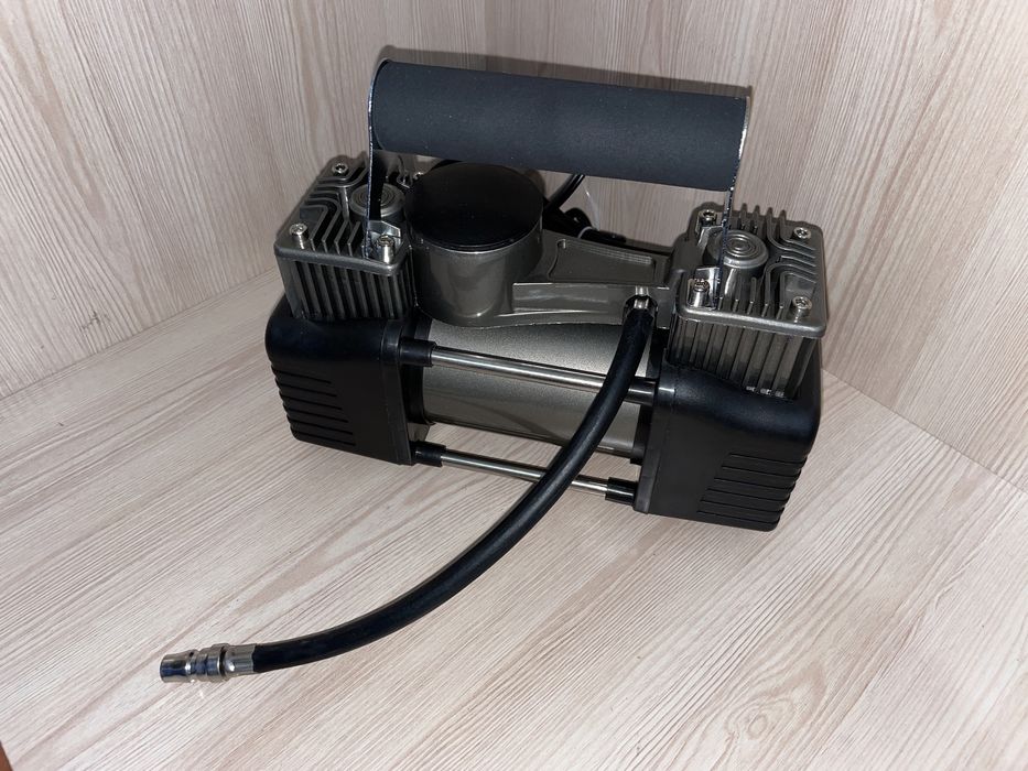 Авто компрессор двухпоршневой Uragan 90170 автомобільний: 1 300 грн ...