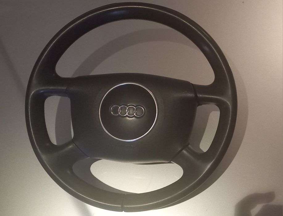 Volante AUDI A3 8L Nevogilde • OLX.pt