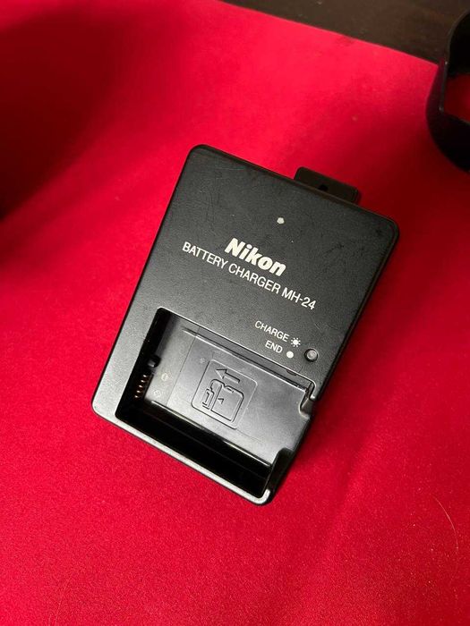 Nikon D3100 + Nikkor 18-105mm f3.5-5.6 VR + ładowarka i bateria Łódź ...