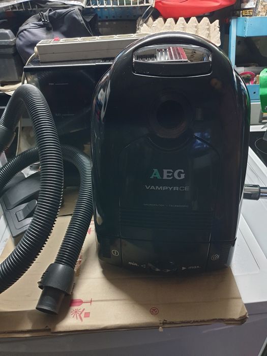 Пилосос AEG 1500 watt робочий_стан нового: 2 950 грн. - Пилососи Дрогобич на Olx