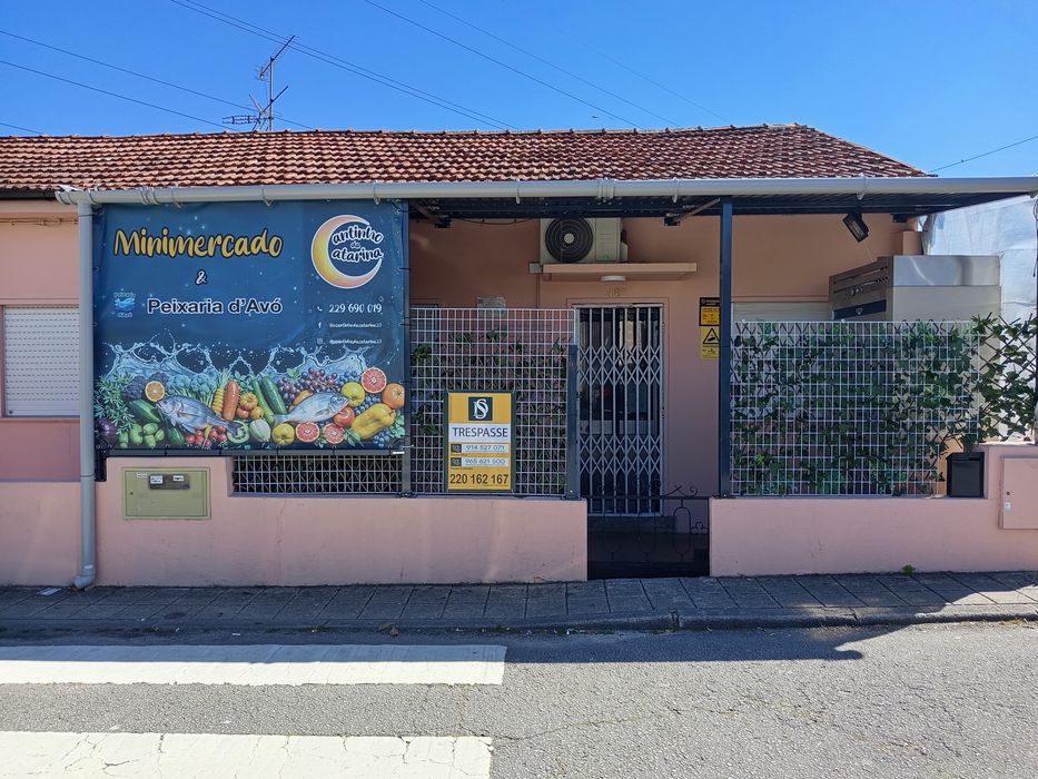 Trespasse : peixaria e mini mercado Alfena • OLX.pt