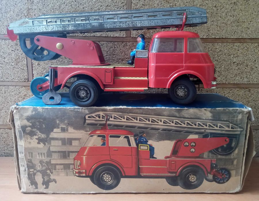 Игрушка ссср пожарная автолестница csepel d700 гдр 60-е: 9 200 грн ...