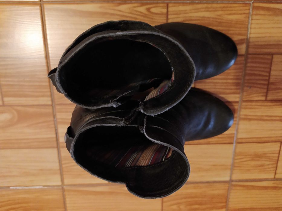 Botas/Botins pretas Beja (Santiago Maior E São João Baptista) • OLX ...
