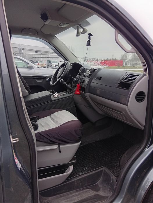 Volkswagen Transporter Oryginalna doinwestowana Caravella bez żadnego ...