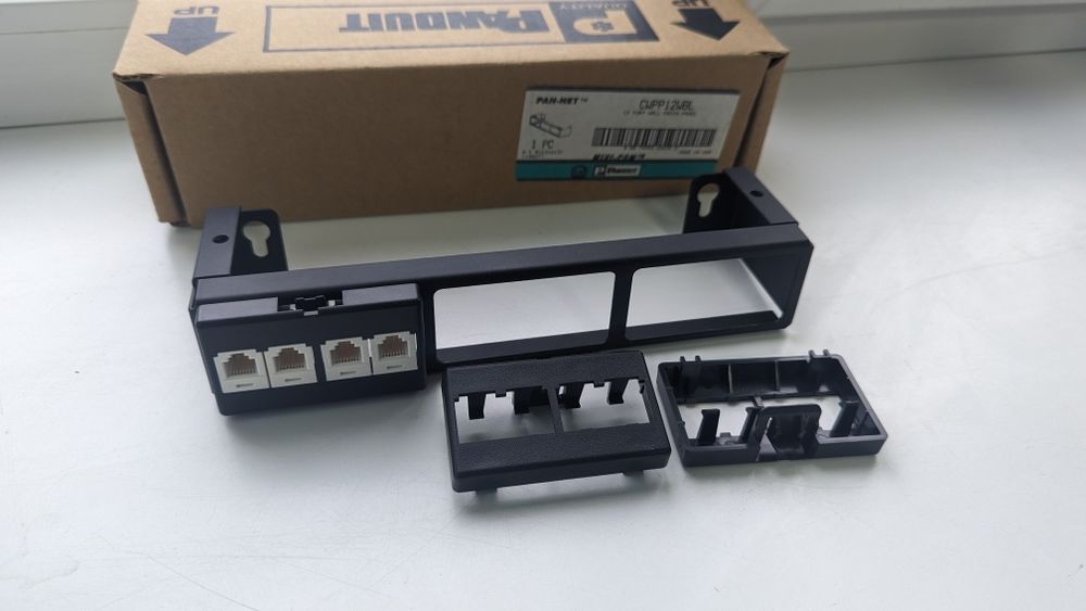 Panduit Patch Panel, 12 Port, Black 3rj Патч панель 12 портов: 350 грн ...