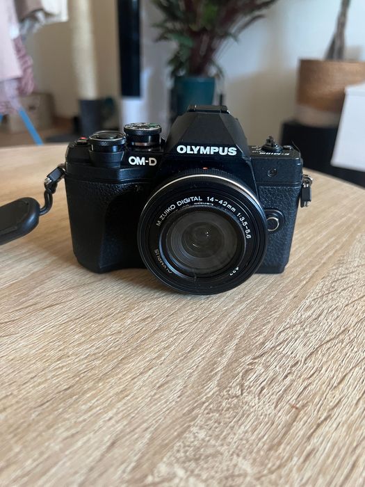 Aparat cyfrowy Olympus OM-D E-M10 Mark III + ob. 14-42 II R czarny ...