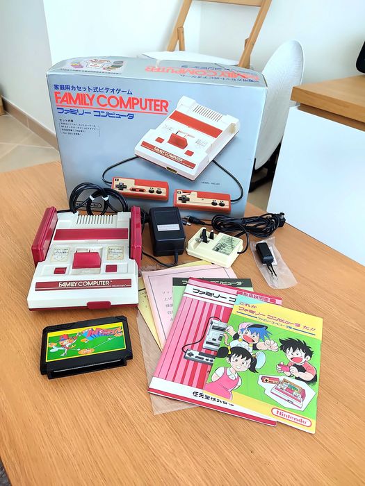 Nintendo Famicom Family Computer com caixa Montijo E Afonsoeiro • OLX.pt