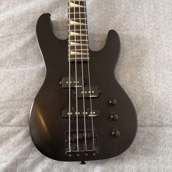 Baixo Jackson JS1X mini + amp Laney Almada, Cova Da Piedade, Pragal E ...