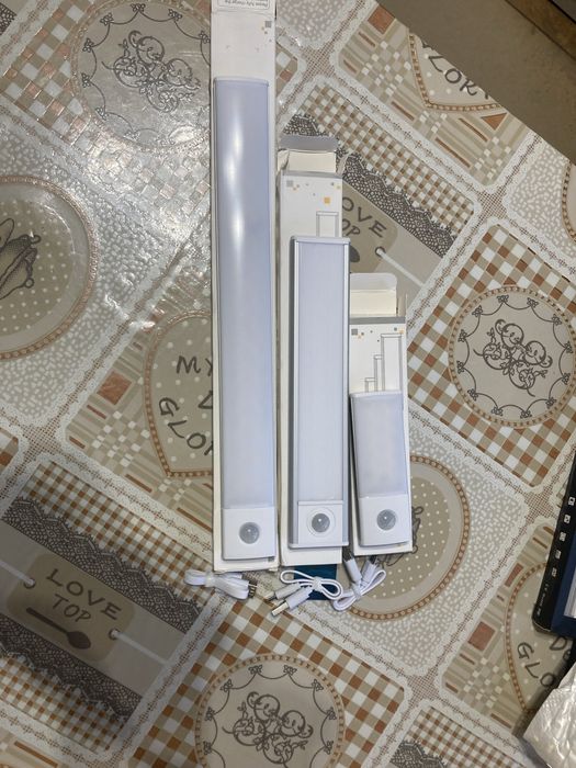 Линейные аккумуляторные лед светильники: 370 грн. - Освітлення Київ на Olx