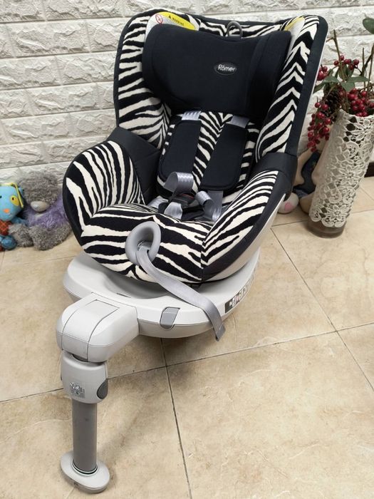 Автокрісло Britax Romer Dualfix Група 0+1 (0-18кг) Isofix автокресло: 6 ...