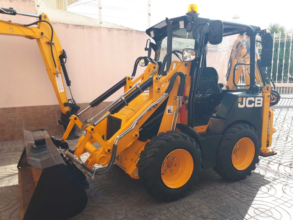 Retroescavadora JCB 1CX, Dez./2022 com 637 Horas Santa Iria De Azoia, São João Da Talha E ...