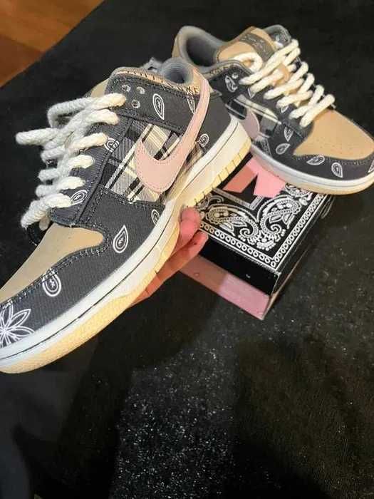 Nike_SB_Dunk_Low_Travis_Scott R.42 Mikołów Bujaków • OLX.pl