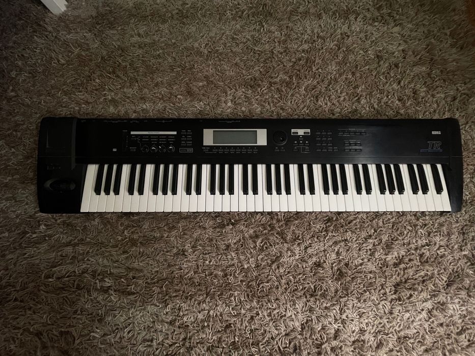 Na sprzedaż klawisze KORG TR-76 Miętne • OLX.pl