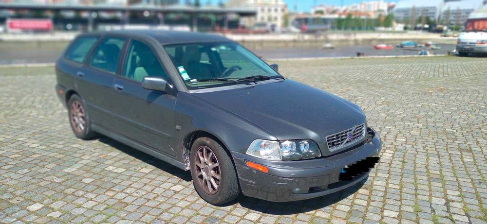 Volvo V40 de 2002 Alvalade • OLX Portugal