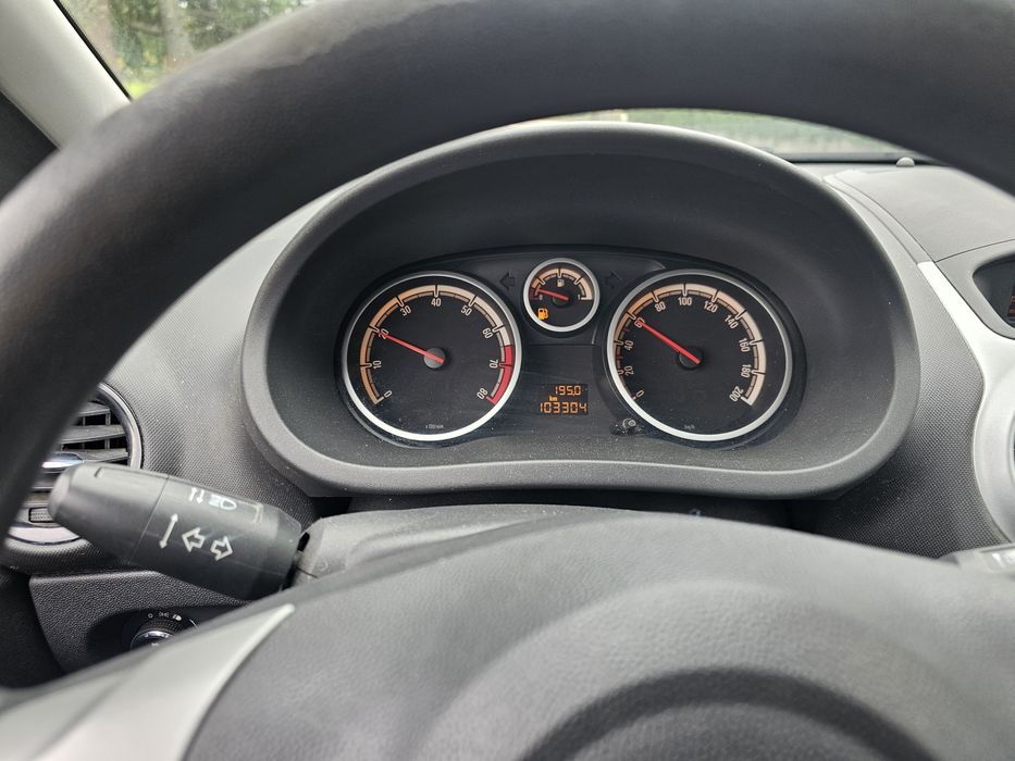 Opel corsa 1.2 gasolina Viseu • OLX.pt