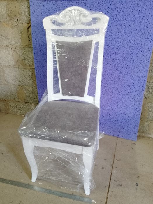 Меблі для вітальні та кухні з масива дерева стільці крісла та столи 15 000 грн Меблі для