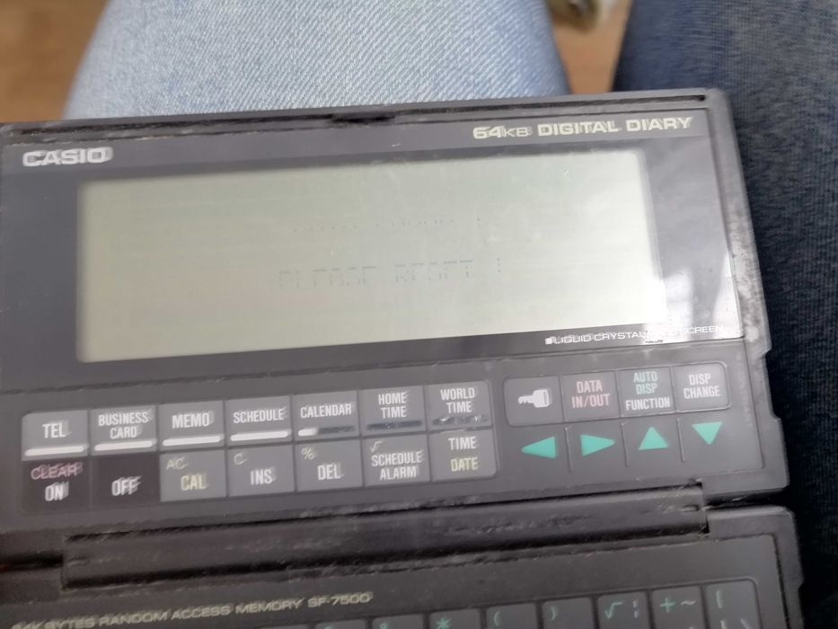 Stary mini komputer CASIO 64KB DIGITAL DIARY SF 7500 Legnica • OLX.pl