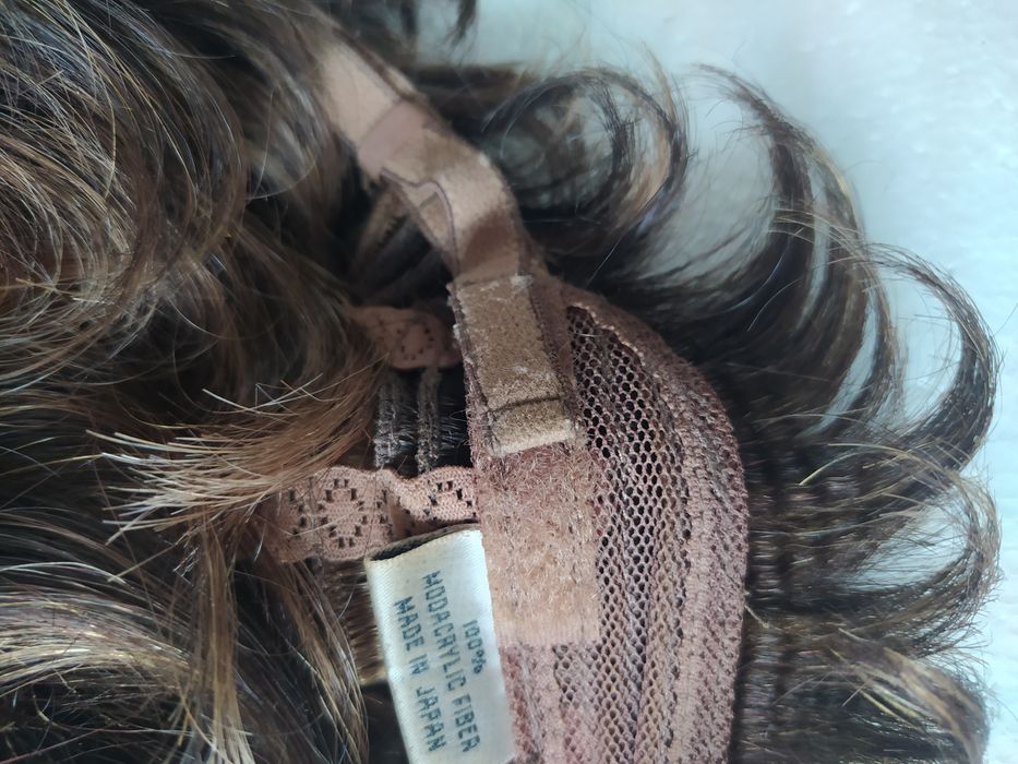 Peruka krótka ciemny brąz pasemka Grabno • OLX.pl