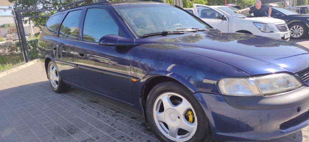 Opel Vectra B Universal: 3 000 $ - Opel Кам'янське на Olx