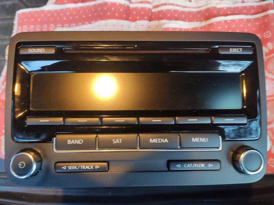 RCD 310 магнитола vw: 800 грн. - Магнітоли інших марок Київ на Olx