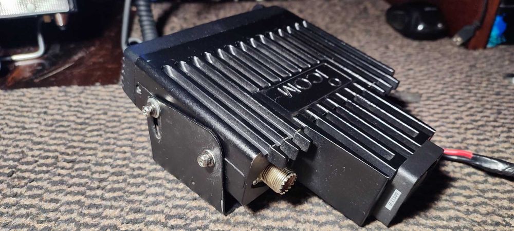 ICOM IC-F211 радиостанция UHF 400-470 мгц: 3 550 грн. - Рації та інші ...