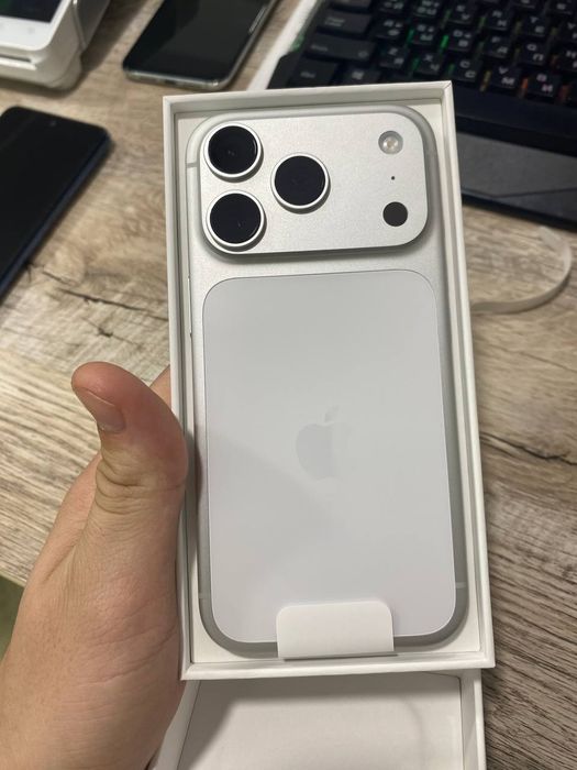 Iphone 17 pro 256 gb НОВИЙ: 62 600 грн. - Смартфони / мобільні телефони ...