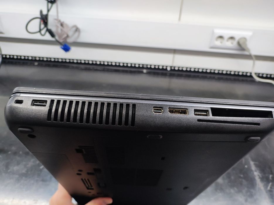 HP ZBook 15 G2 Workstation Ermesinde • OLX.pt