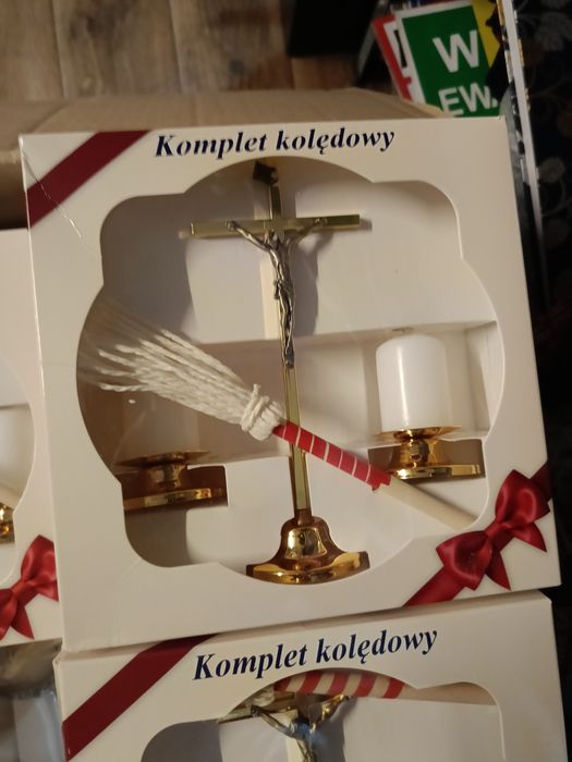 Złota pasyjka zestaw kolędowy nowy to co na zdjęciu Suchedniów • OLX.pl