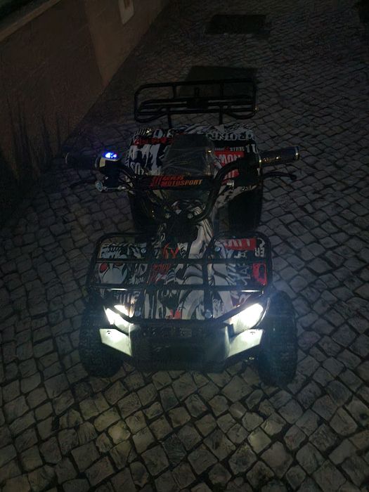 Mini mota 4 bateria vários cores disponíve novos Mafra • OLX.pt