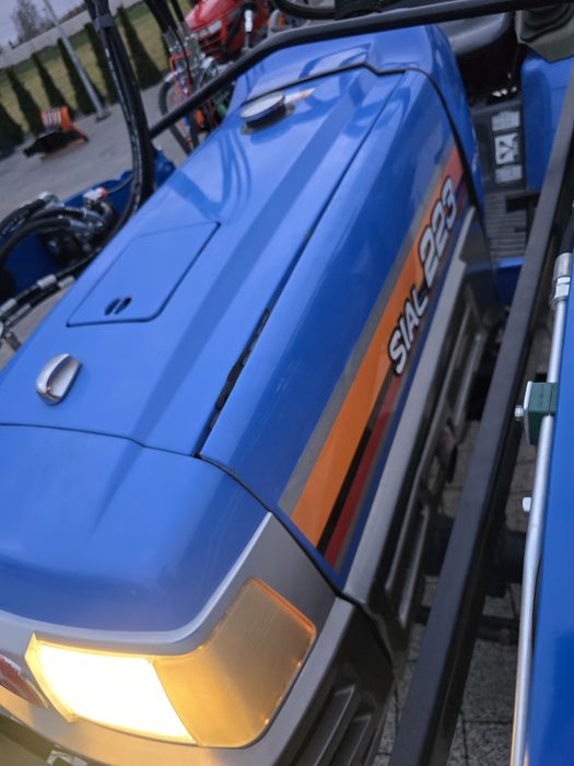 Mini traktor iseki sial 223,4x4,wspomaganie kierownicy,ładowacz czołow ...