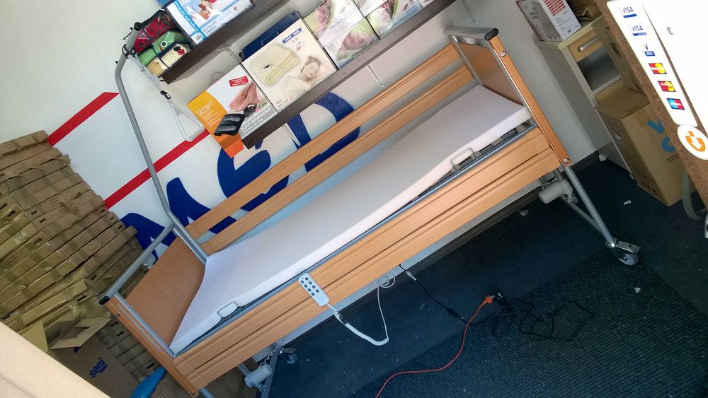 Łóżko medyczne NOWE. Elektryczne podnoszenie pleców ,nóg .Elbur 326 ...