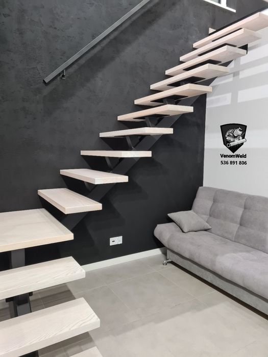 Schody stalowe, metalowe, nowoczesne, na belce,loft, samonośne półkowe ...