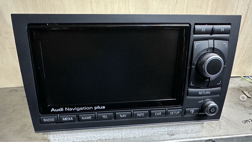 Audi A3 8P e A4 b6/b7 rádio rns-e versão l 193 PU LED Canidelo • OLX.pt