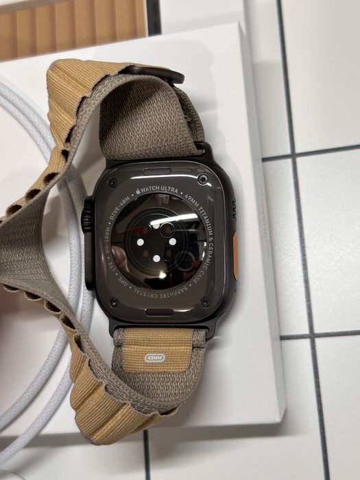 Apple Watch Ultra 2 49mm Black - Tan Alpine Loop - MYTF3W/A 2024: 31 ...